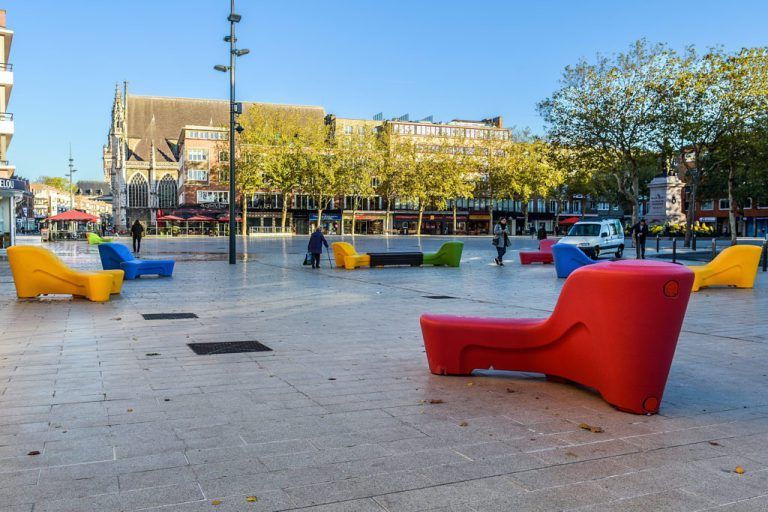 How Street Furniture Shapes Our Urban Experience - CEOColumn