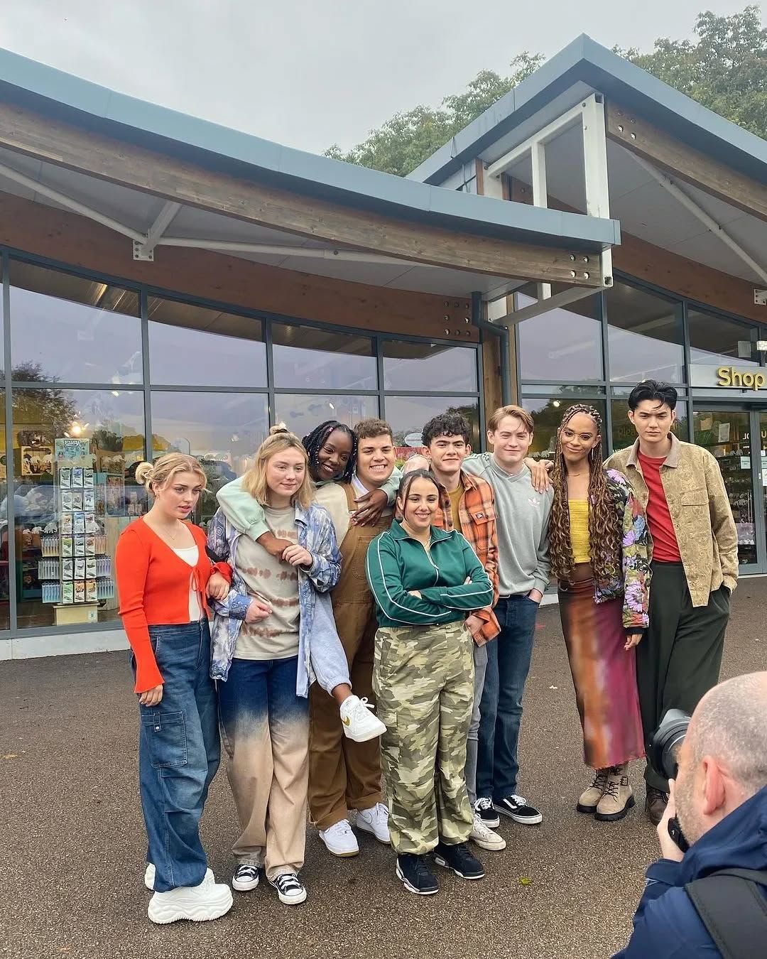 Heartstopper Cast: Meet the Stars of the Hit Netflix Series - CEOColumn