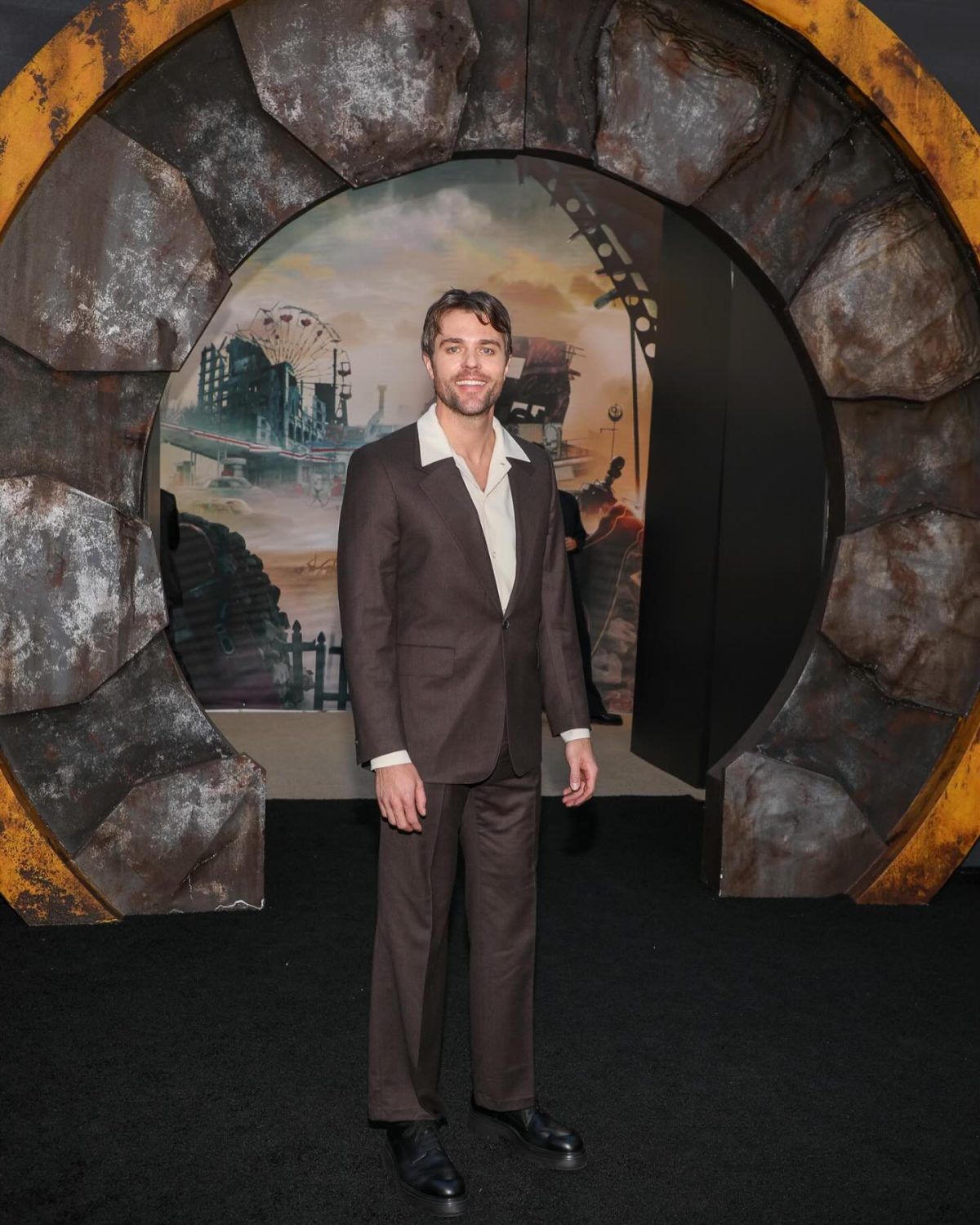 Dave Register Height: How Tall Is the Actor - CEOColumn