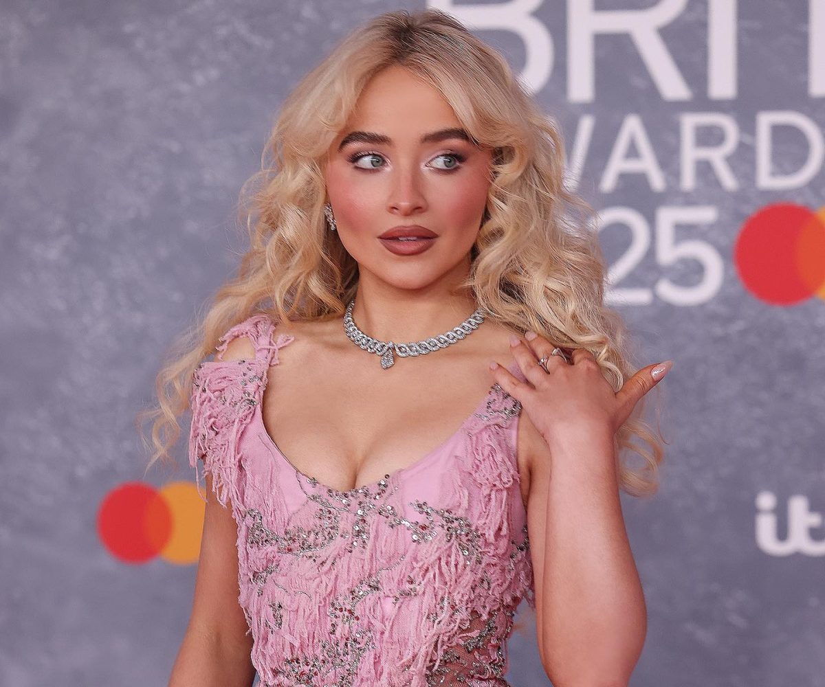 Sabrina Carpenter Height: How Tall Is She Really - CEOColumn